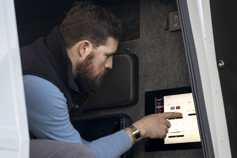 Defense - Nomad GCS // Connected Mobile Operations Centers